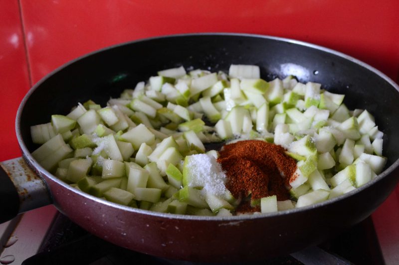 Xtremely Easy Maanga Oorugai Recipe – Gayathri's Cook Spot