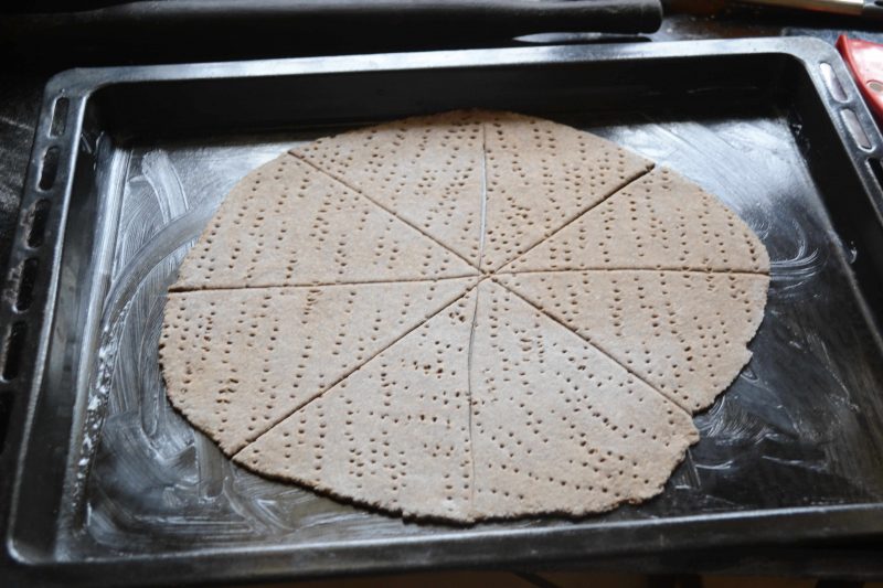 Knäckebröd - Swedish Crisp Bread Recipe – Gayathri's Cook Spot