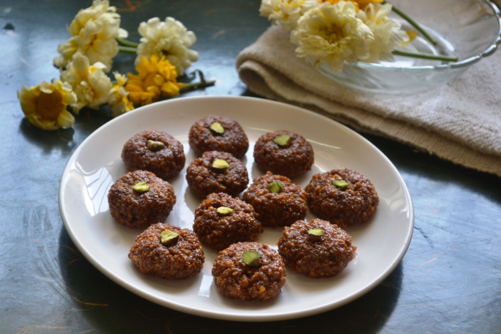 Gujarati Thabadi Peda - Indian Milk Sweet Recipes – Gayathri's Cook Spot