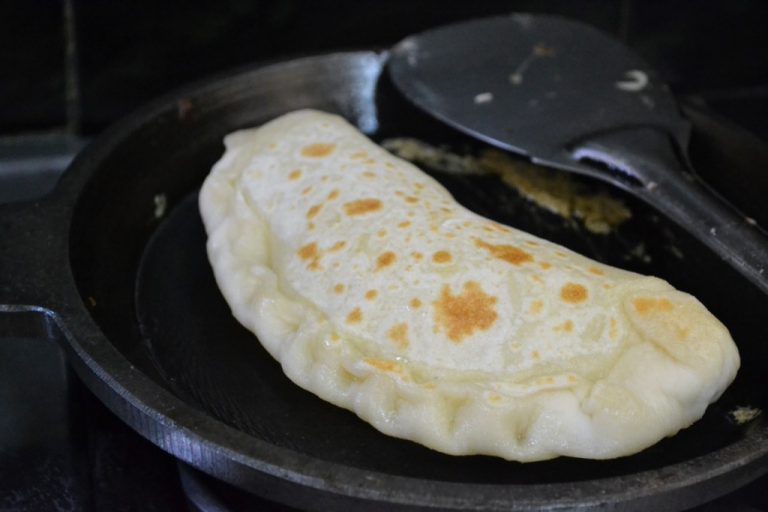 Qutab / Kutab - Azerbaijan Cheese Bread - A-Z Flat Breads Around The ...