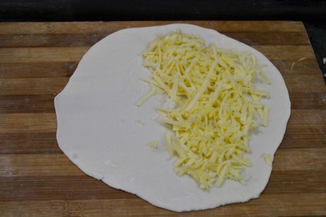 Qutab / Kutab - Azerbaijan Cheese Bread - A-Z Flat Breads Around The ...