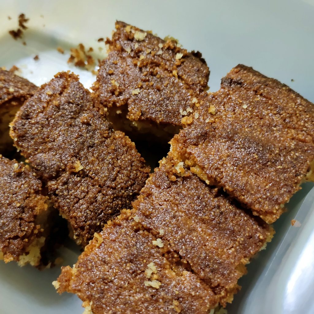 Iyengar Bakery Style Eggless Mawa Sooji Cake Recipe